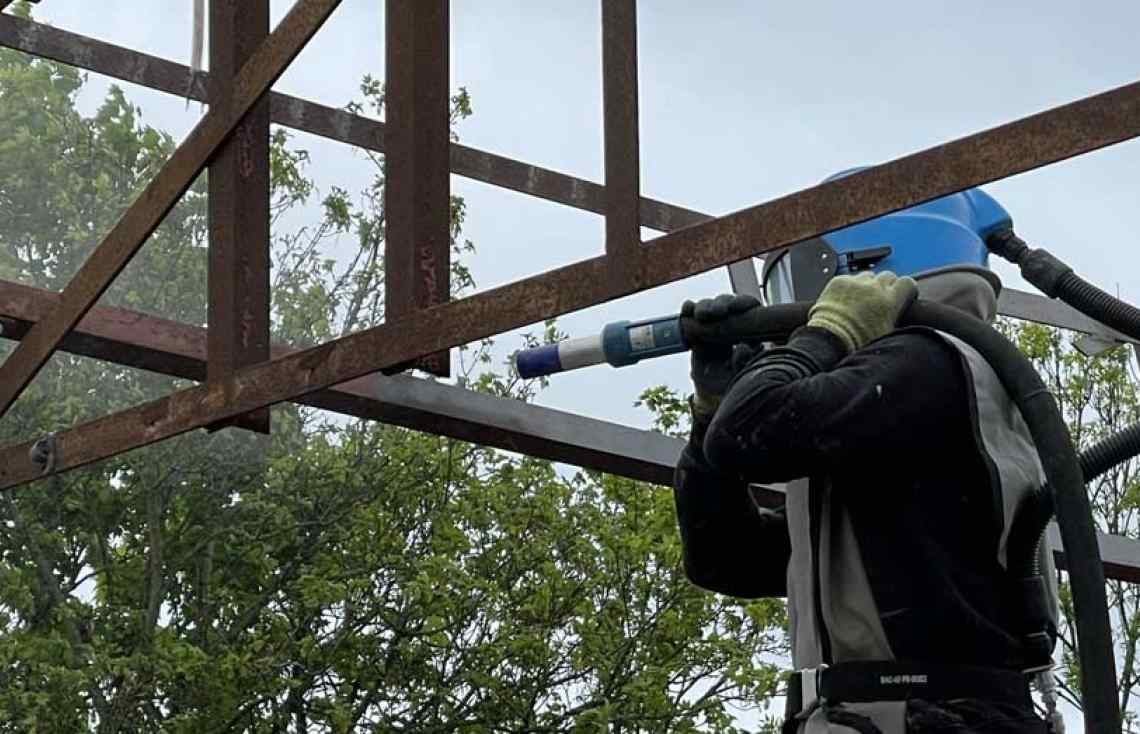 Sandblasting and surface preparation services in Swindon, Wiltshire ...